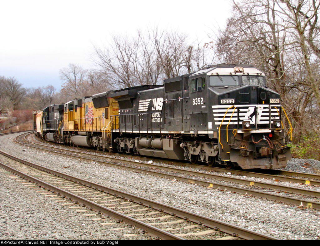 NS 8352, UP 5049, NS 8828
